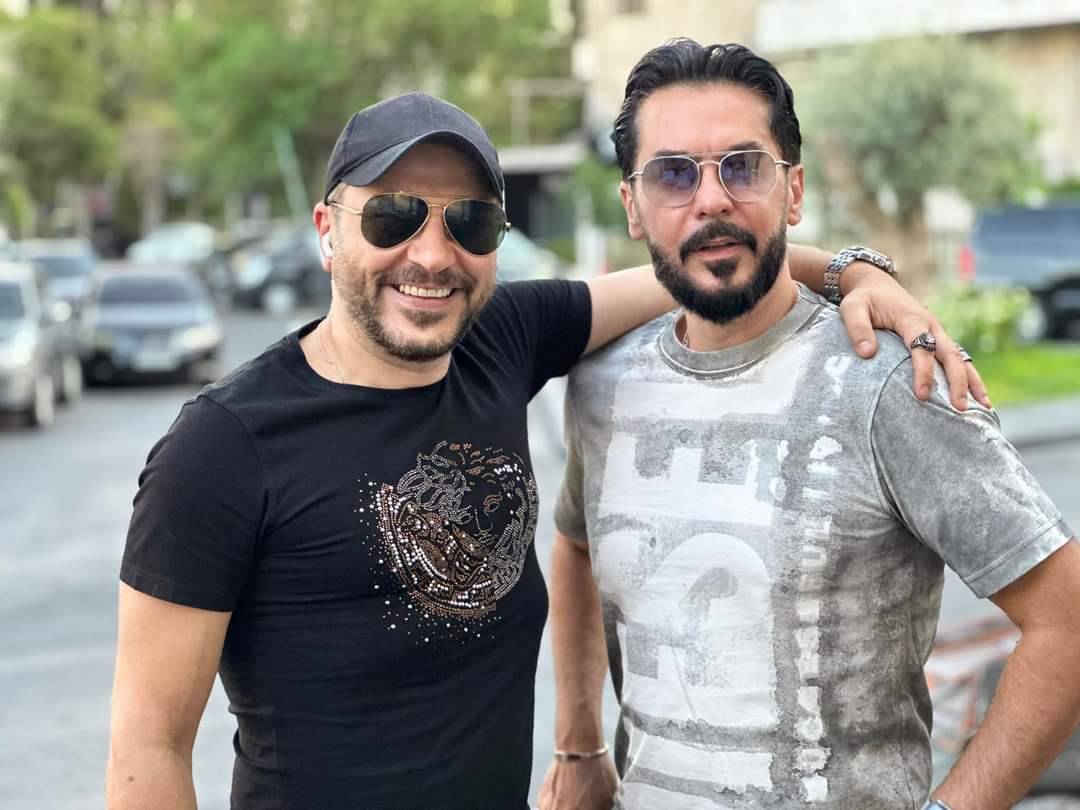 وائل شرف يجمع نجوم ''باب الحارة'' بعد 13 عاماً | مجلة لها