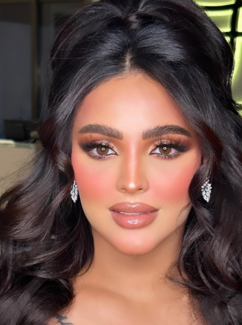 بالفيديو - إيلاف الزهراني تكشف تفاصيل انتحال عريسها شخصية شيخ من آل الصباح | مجلة لها