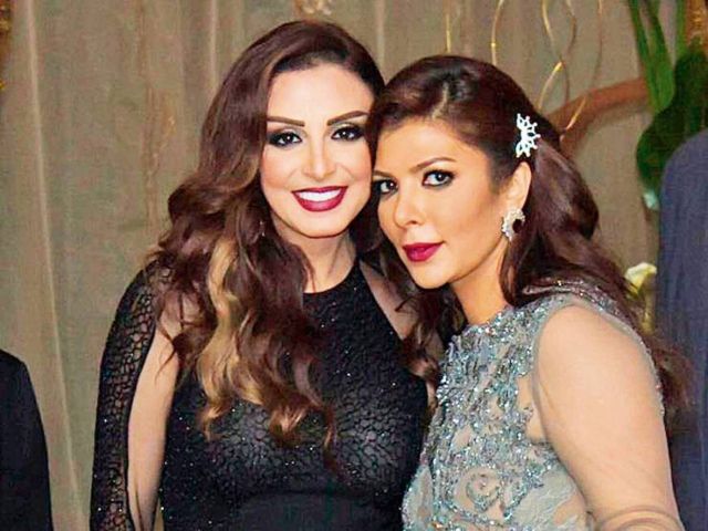 بالفيديو أصالة تكشف سبب إهدائها جائزتها في حفل Joy Awards لأنغام